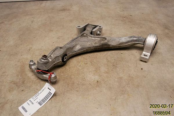 32370927 : Bærearm forrest nederst og Bærearm forrest øverst - Autoparts24