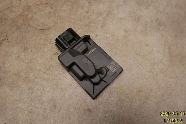 32312196 : Steuergerät diverse und Diverse Relais - Autoparts24