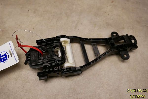 30747097 : Handgreep / deurgreep achterklep en Handgreep-binnen ...