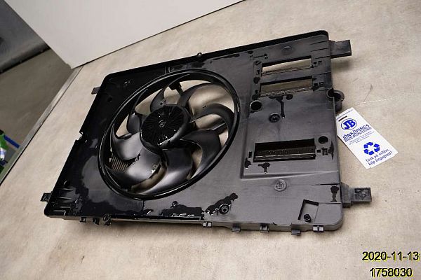 31686810 : Kølerkappe og Kølerblæser el - Autoparts24