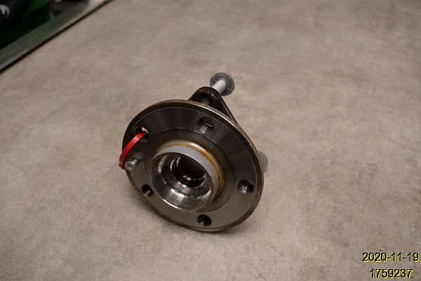 Volvo Xc40 - Asschenkel / Wielnaaf voor, links en rechts gelijk Xc40 ...