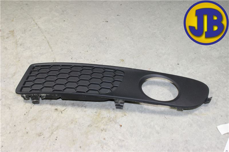 30655929 : Tågelygte - for og Kofangergitter - Autoparts24