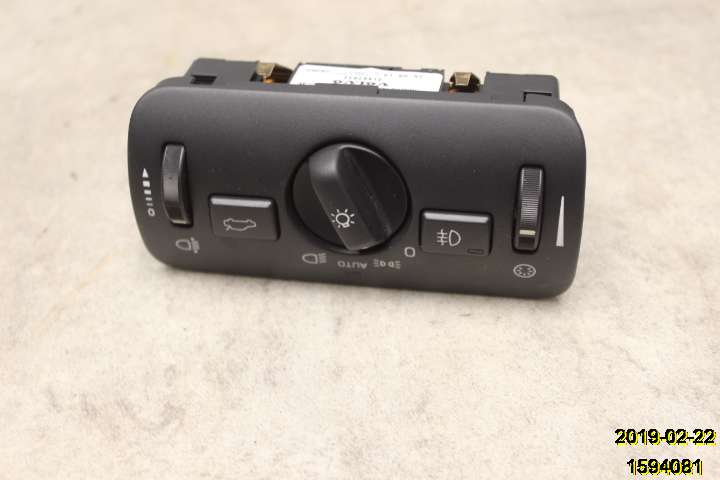 31443833 : Lyskontakt - Autoparts24