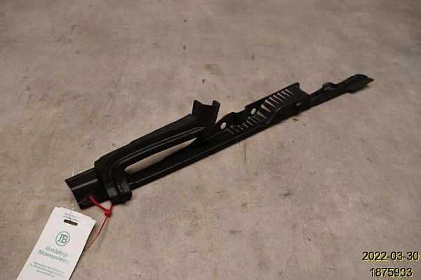 31479546 : Luftindtag - for - Autoparts24