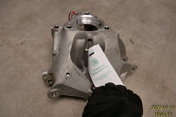 32246245 : Asschenkel / Wielnaaf achter - Autoparts24
