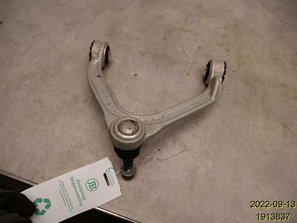 32395246 : Bærearm forrest øverst - Autoparts24