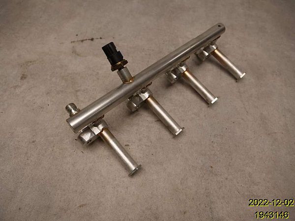 31478556 : Düsenrohr und Hochdruckrail - Autoparts24