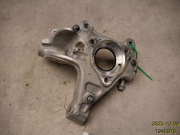 32221857 : Asschenkel / Wielnaaf voor - Autoparts24