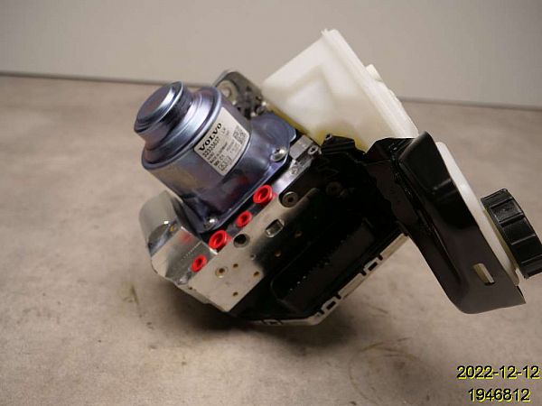 32333637 : ABS pomp - Autoparts24