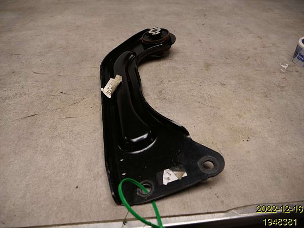 32333014 : Tragarm hinten und Tragarm hinten oben - Autoparts24