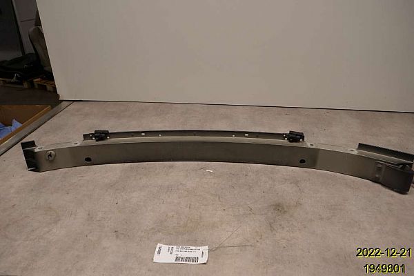 32348955 : Bumperbalk voor - Autoparts24