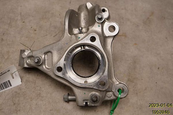 32221857 : Asschenkel / Wielnaaf voor - Autoparts24