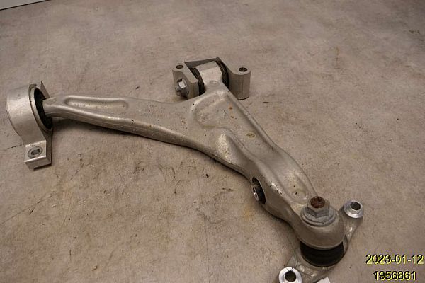 32298154 : Draagarm lvoor onder - Autoparts24