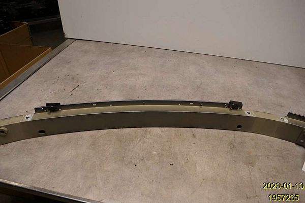 32348955 : Bumperbalk voor - Autoparts24