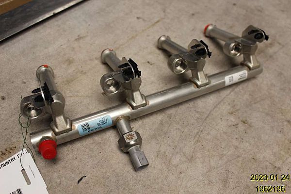 31478556 : Düsenrohr und Hochdruckrail - Autoparts24