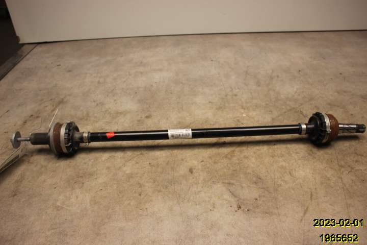 32336254 : Bagaksel - højre og Bagaksel - venstre - Autoparts24