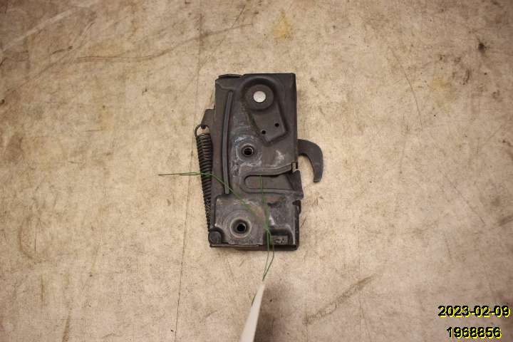 32226109 : Hjelmlås - Autoparts24