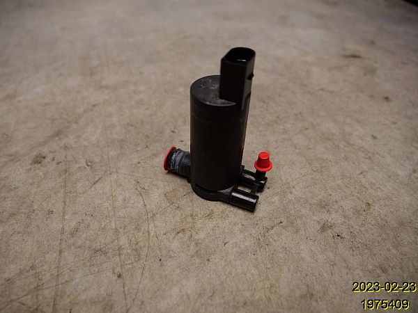 32328237 : Ruitensproeier pomp / motor - Autoparts24