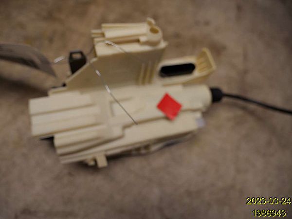 32131412 : Dørlås og Centrallås - Autoparts24