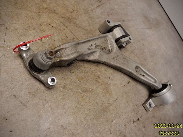 32370929 : Draagarm lvoor onder - Autoparts24