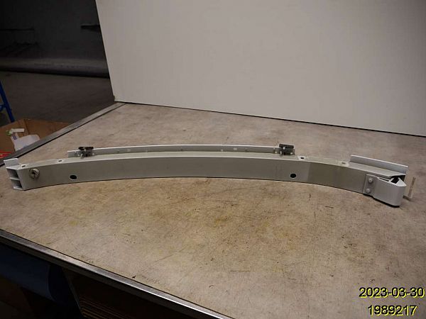 32348955 : Bumperbalk voor - Autoparts24