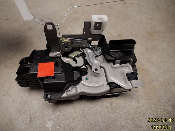 32131412 : Dørlås og Centrallås - Autoparts24