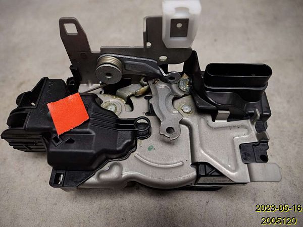 32131412 : Dørlås og Centrallås - Autoparts24