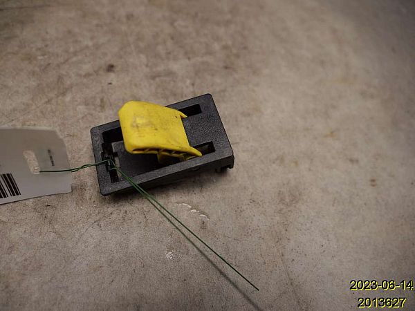 31457172 : Hjelmlås og Hjelm-kabel - Autoparts24