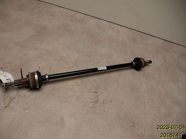 32336254 : Bagaksel - venstre og Bagaksel - højre - Autoparts24