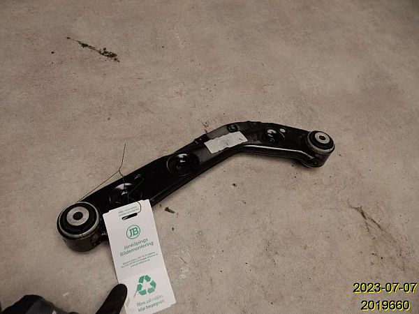 31360584 : Bærearm bag og Bærearm - bagerst øverst - Autoparts24