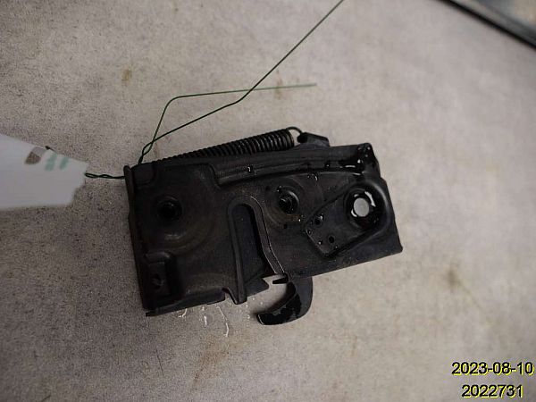 32226109 : Hjelmlås - Autoparts24