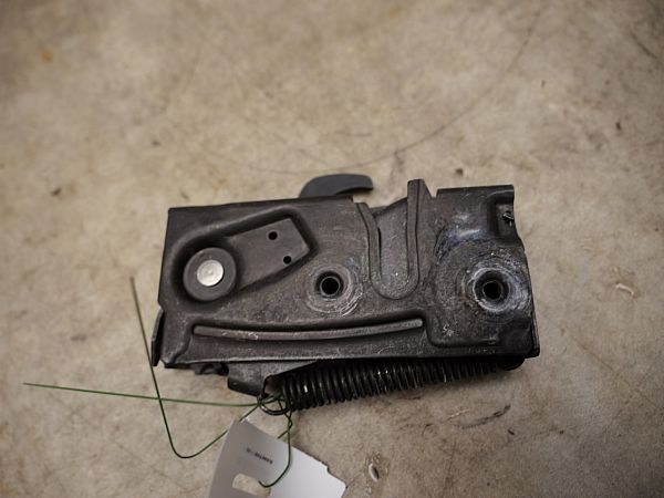 32226109 : Hjelmlås - Autoparts24