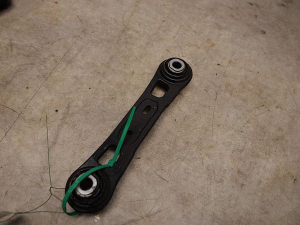 31262439 : Tragarm hinten und Tragarm hinten oben - Autoparts24