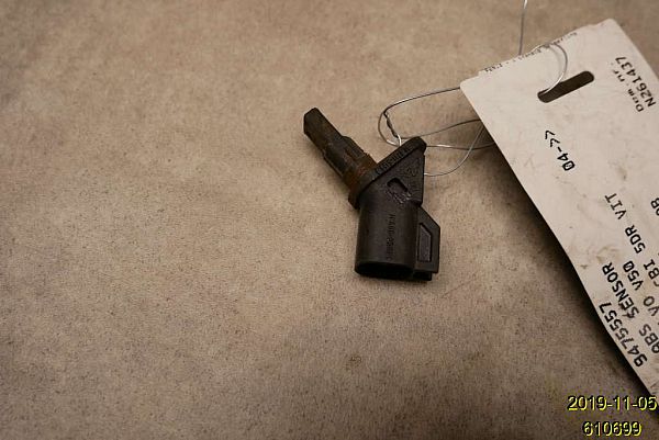 32301800 : ABS Sensor - Autoparts24