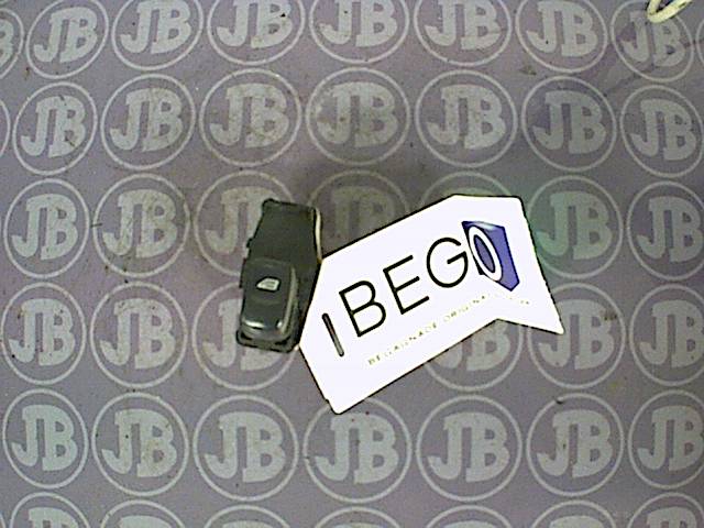 30658696 : Electrische raamschakelaar en Raamhevel schakelaar - Autoparts24