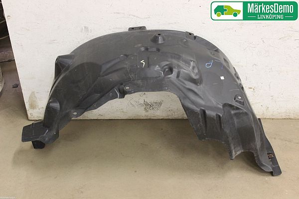 Land Rover Discovery Innen Kotflügel Plastik gebraucht kaufen | Autoparts24