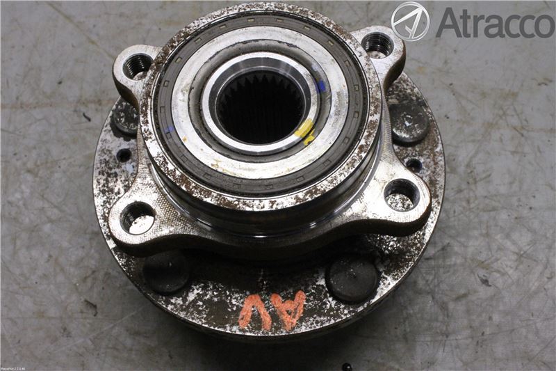 51750A6000 : Asschenkel / Wielnaaf voor, links en rechts gelijk en ...