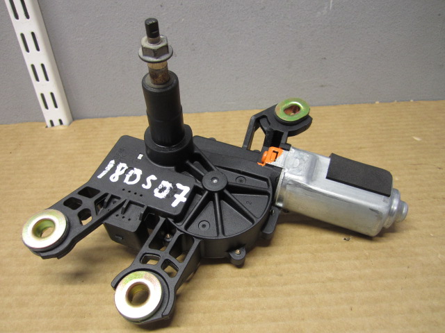 1K6-955-711-B : Wischermotor hinten und Wischerarm - Autoparts24