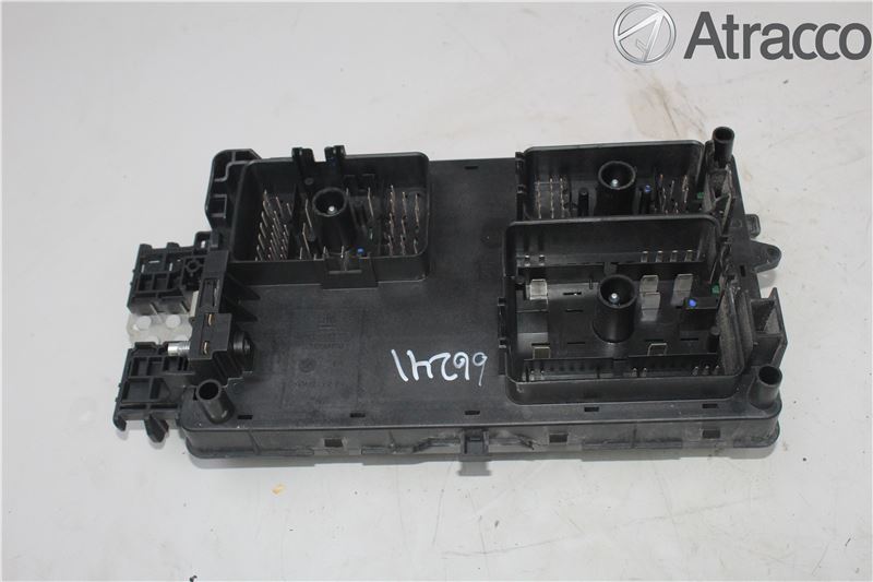 Chevrolet Cruze - Bezpieczniki / Skrzynka bezpieczników Cruze | Autoparts24