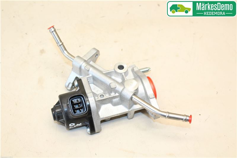 25620-37140 : Egr ventil og Katalysator elboks - Autoparts24