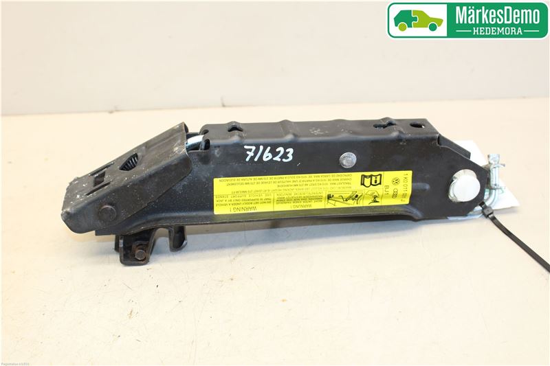 Audi A3 (8P1) Jack 1K0011031J, 1K0 011 031 P