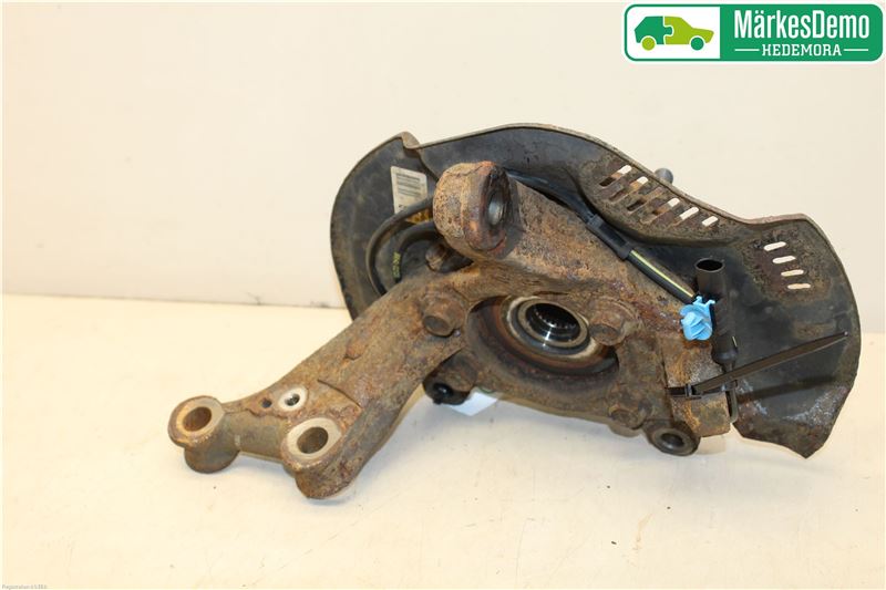 Toyota COROLLA Saloon (_E15_) Spindle - front 43211-02171