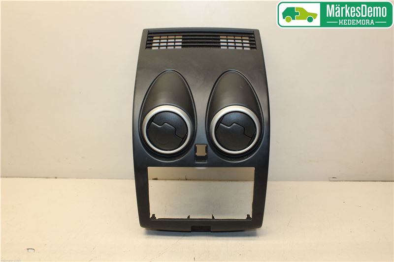 68760-JD10A : Friskluftsdyse og Termostathus - Autoparts24