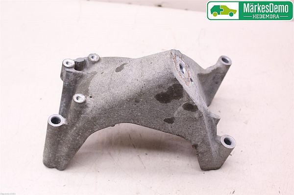 Brugt VW Amarok - Motorophæng - Autoparts24