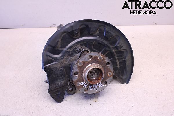 5Q0407256R : Asschenkel / Wielnaaf voor - Autoparts24