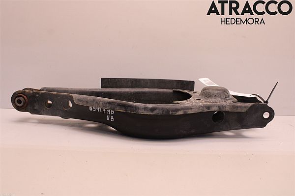 4873042040 : Bærearm bag - Autoparts24