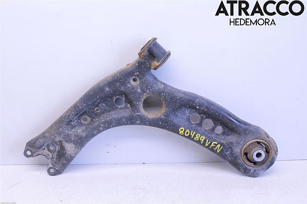 5Q0-407-151-J : Draagarm lvoor onder en Draagarm voor boven - Autoparts24