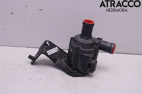 5Q0-121-599-AA : Circulatiepomp en Waterpomp - Autoparts24