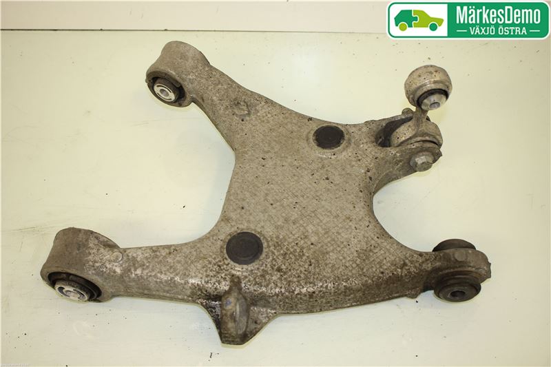 33326865898 : Tragarm hinten - Autoparts24