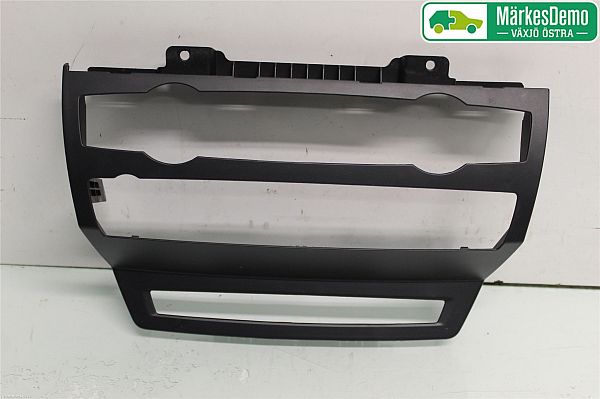 BMW X5 Verkleidung Armaturenbrett gebraucht kaufen | Autoparts24